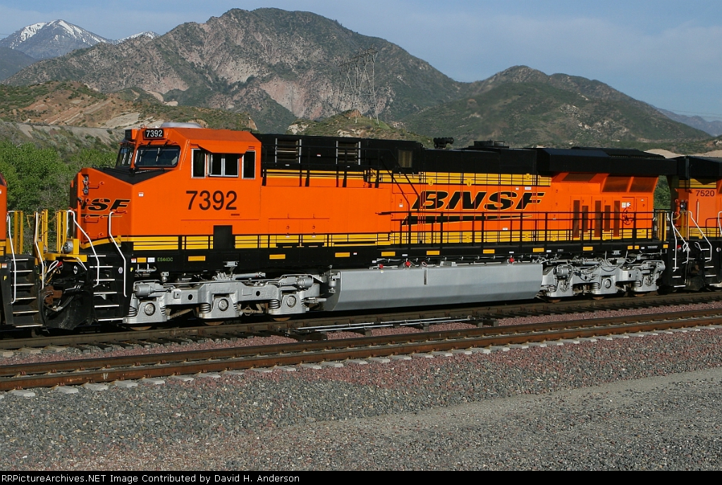 BNSF 7392